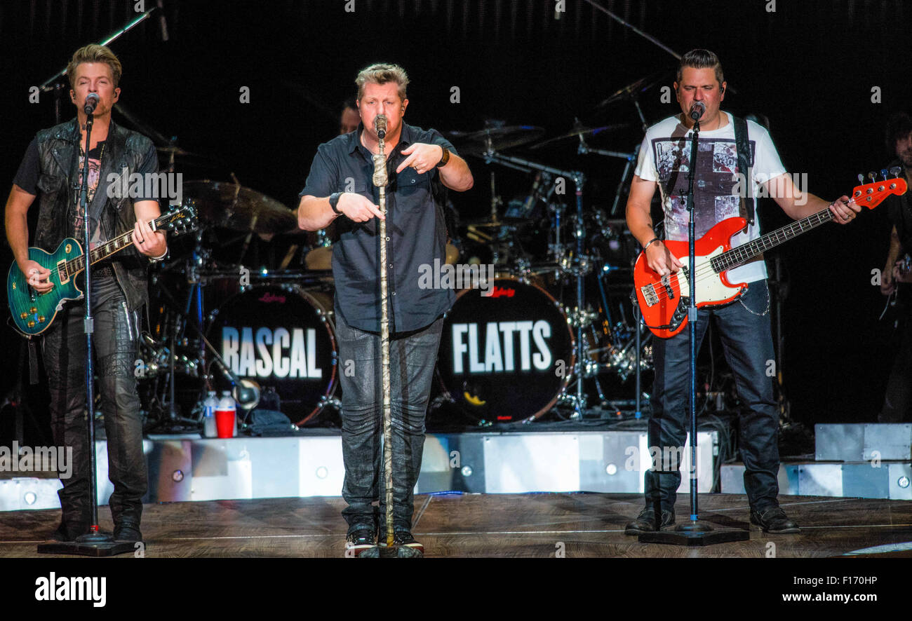 Rascal flatts hi-res stock photography and images - Alamy