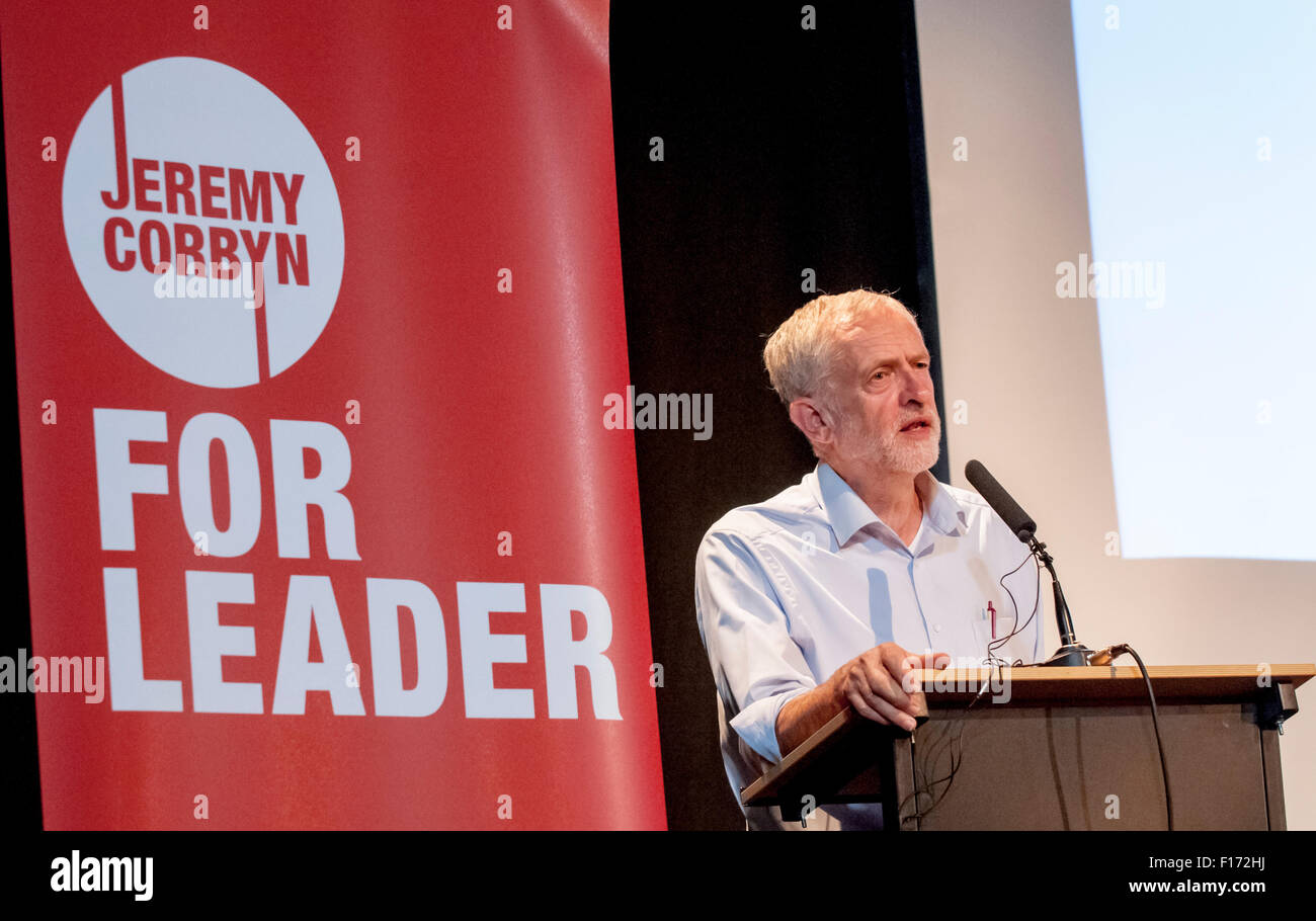 Exeter, UK. 28th Aug, 2015. Jeremy Corbyn adresses the audience during ...