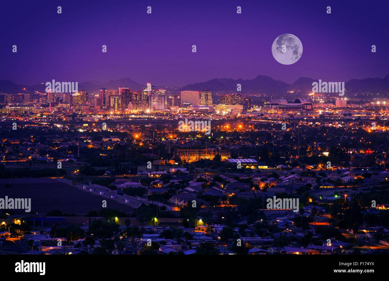 Full moon over arizona desert hi-res stock photography and images - Alamy