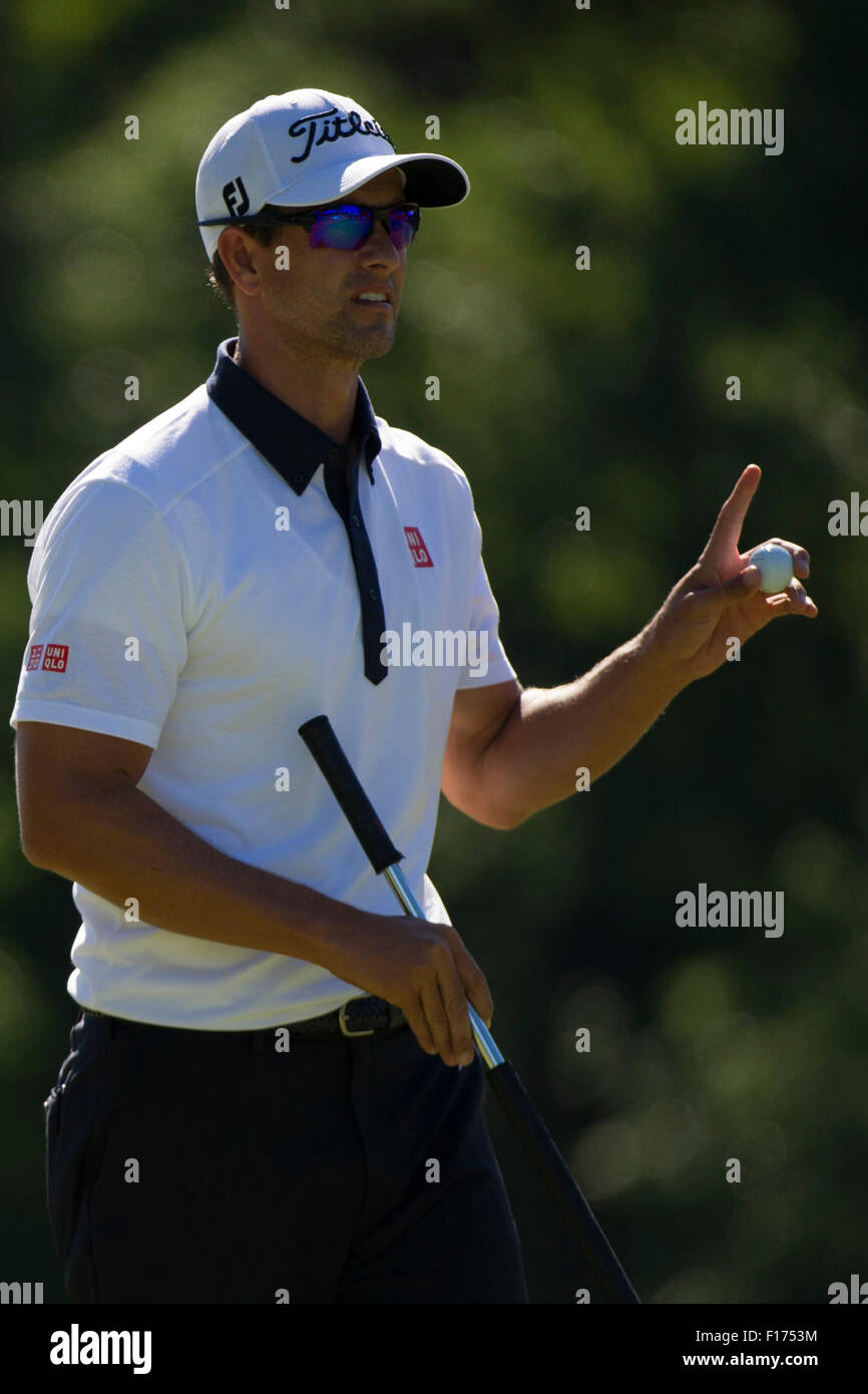 Edison, NJ, USA. 28th Aug, 2015. Adam Scott (AUS) salutes the fans ...
