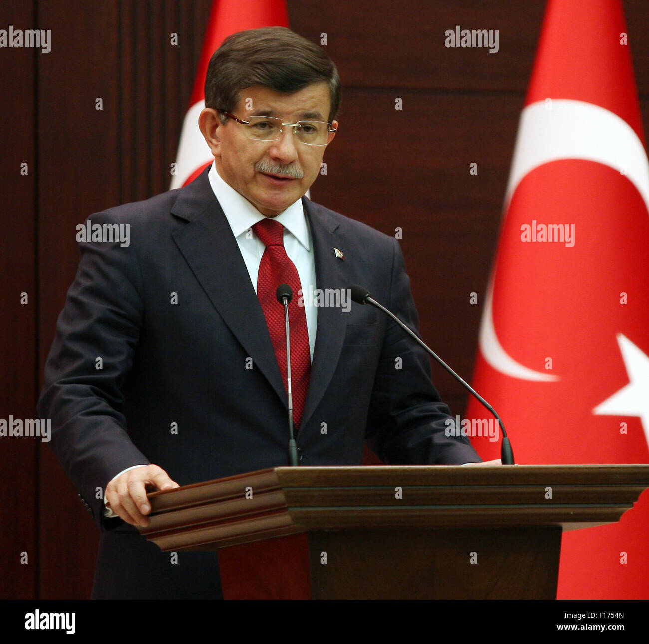 Power sharing hi-res stock photography and images - Alamy