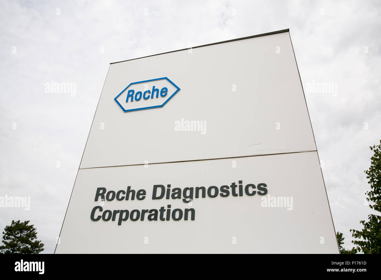 Roche diagnostics logo hi-res stock photography and images - Alamy