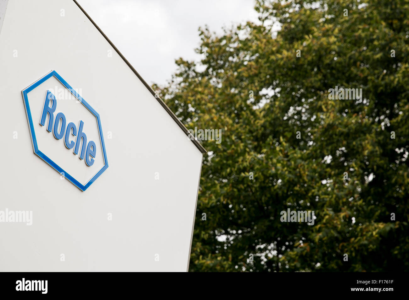 Roche diagnostics logo sign hi-res stock photography and images - Alamy