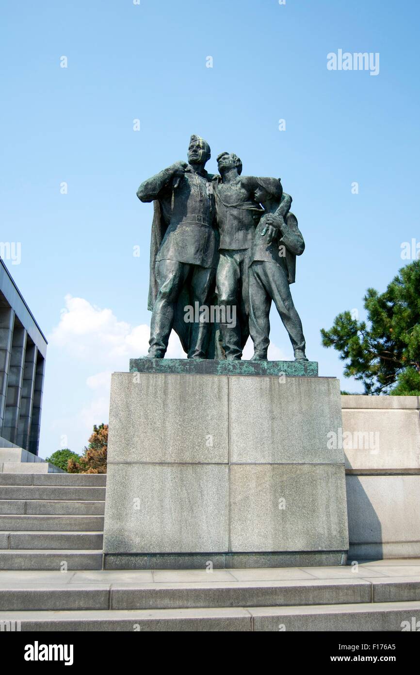 Slavin Memorial Bratislava Slovakia martyr statue Stock Photo - Alamy