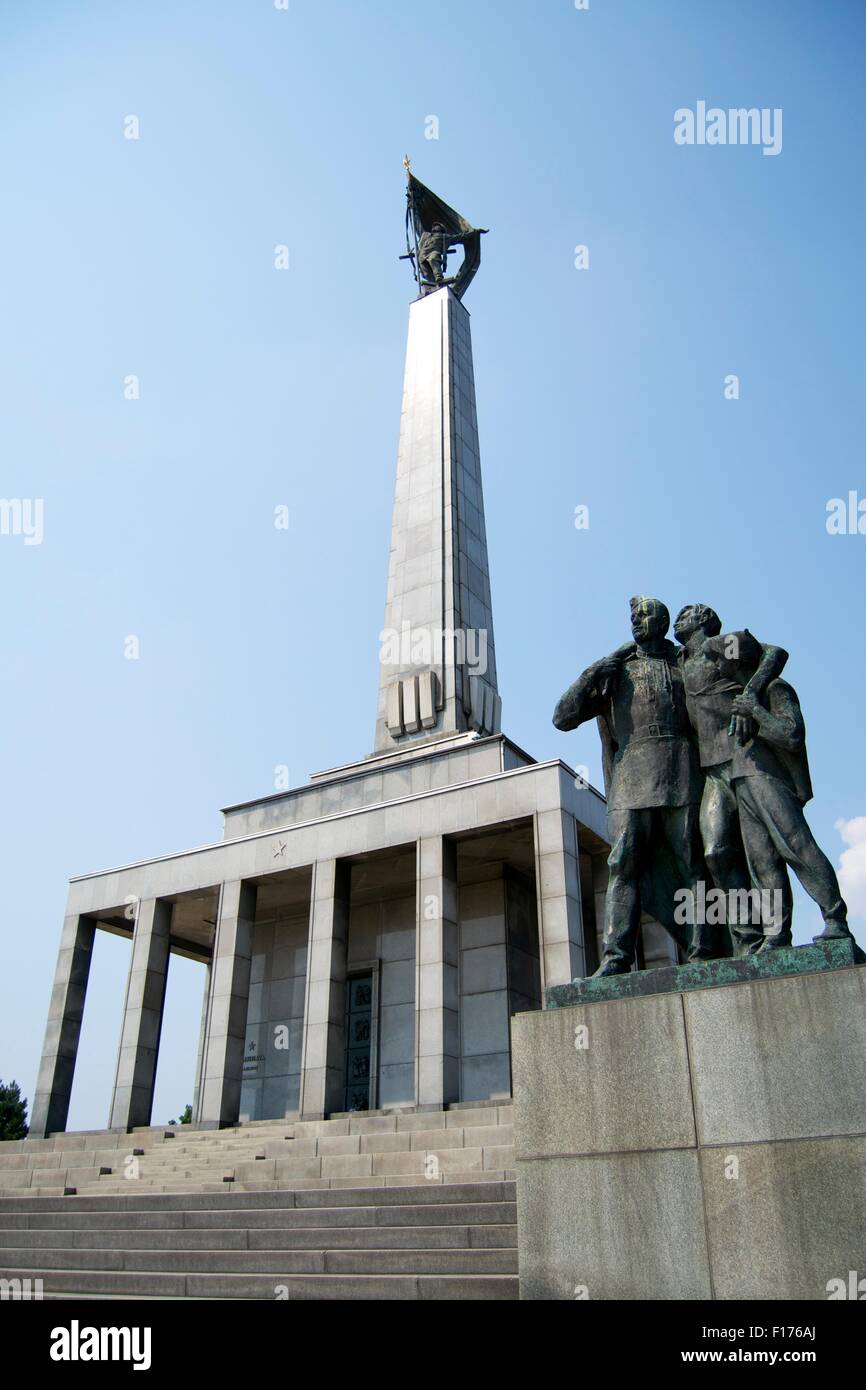 The martyr statue hi-res stock photography and images - Alamy