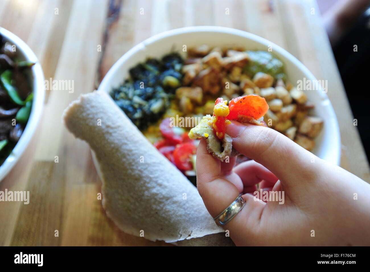 Ethiopian bread hi-res stock photography and images - Alamy