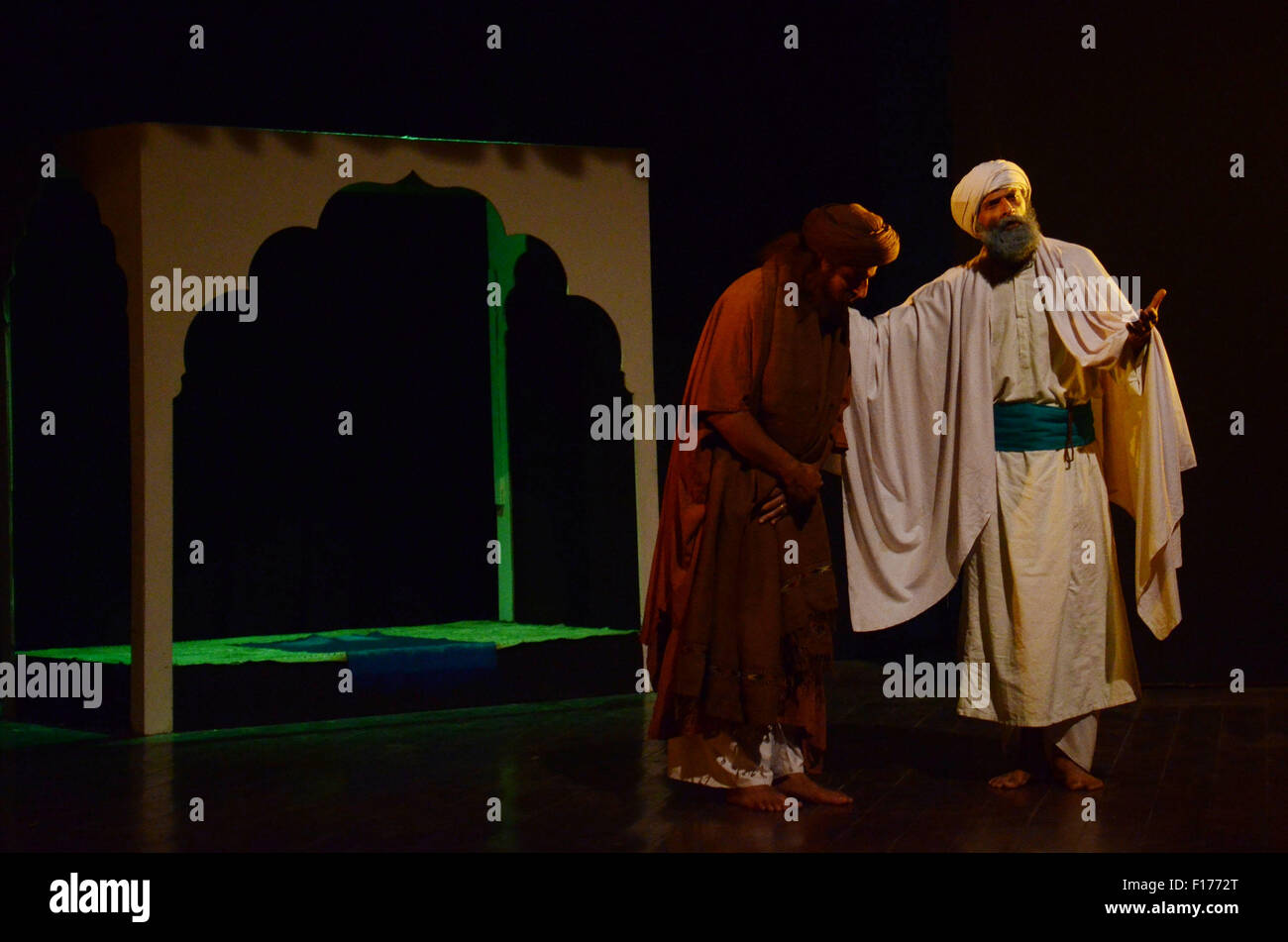 Lahore, Pakistan. 29th Aug, 2015. Pakistani artists performing on the ...