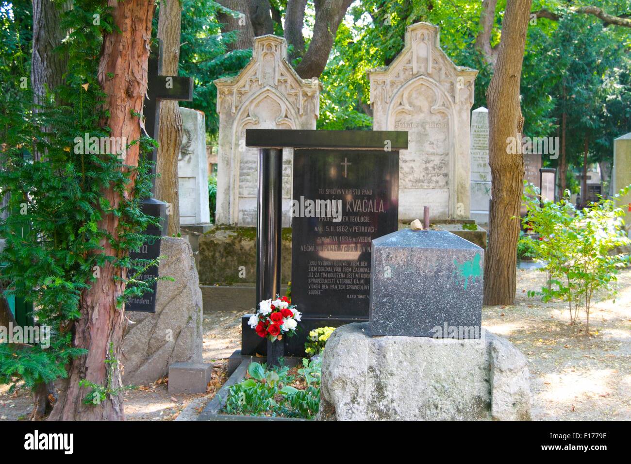 Graves graveyard epitaph bouquet monument memory Stock Photo - Alamy