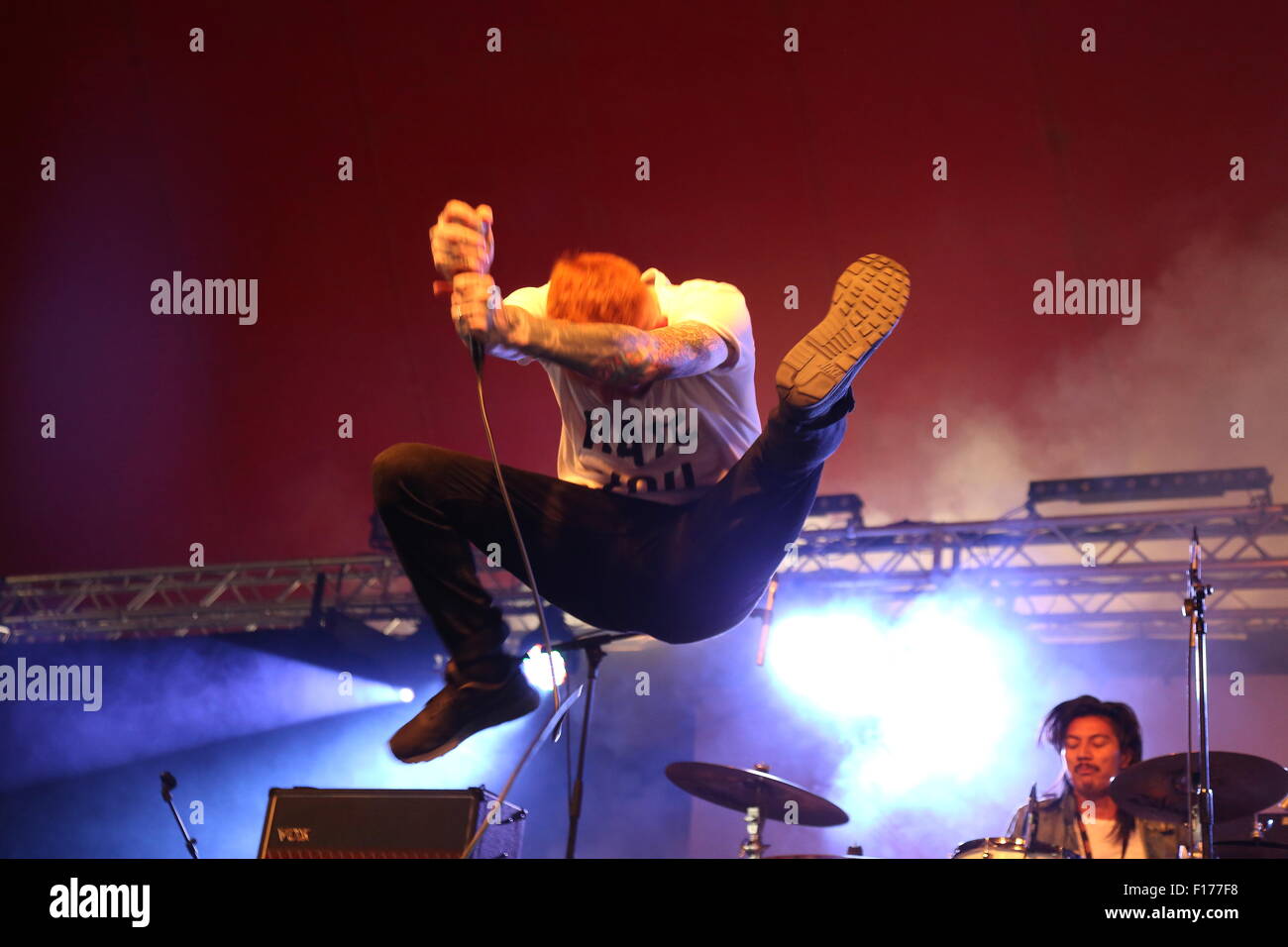 Leeds, Yorkshire, UK. 28th August, 2015. Frank Carter and the ...