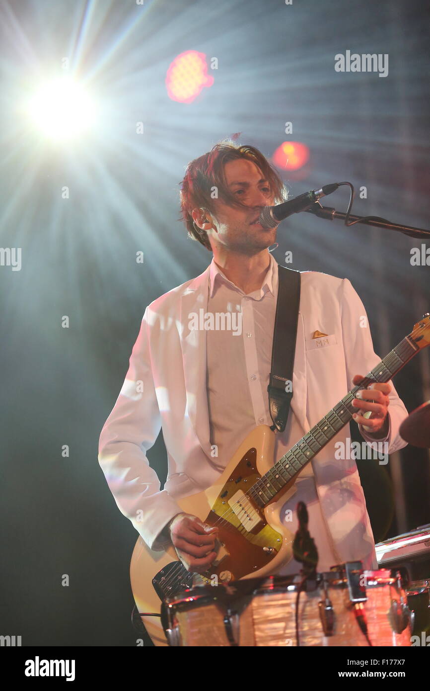 Mini mansions hi-res stock photography and images - Alamy