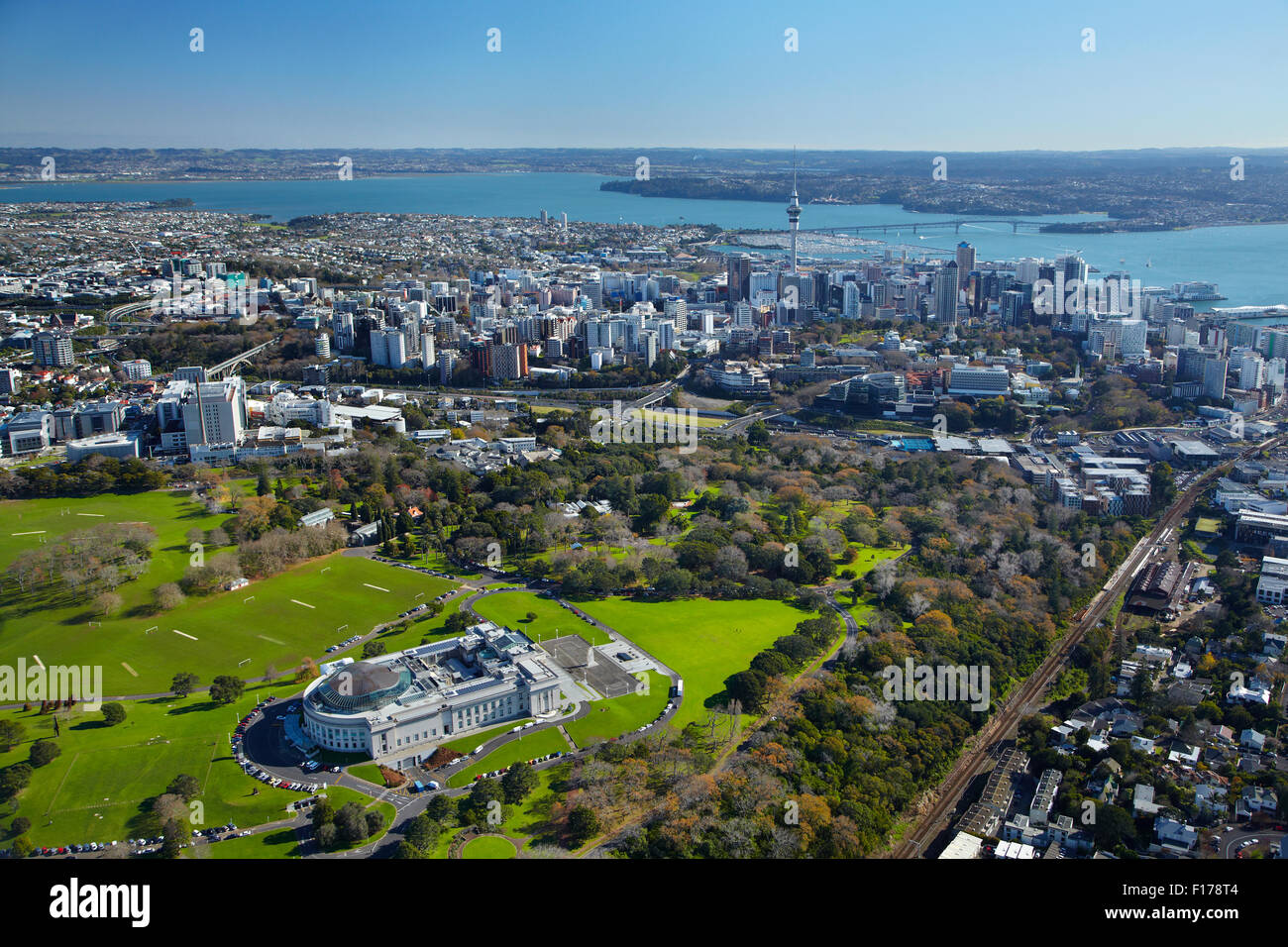 Auckland museum new zealand aerial hi-res stock photography and images ...
