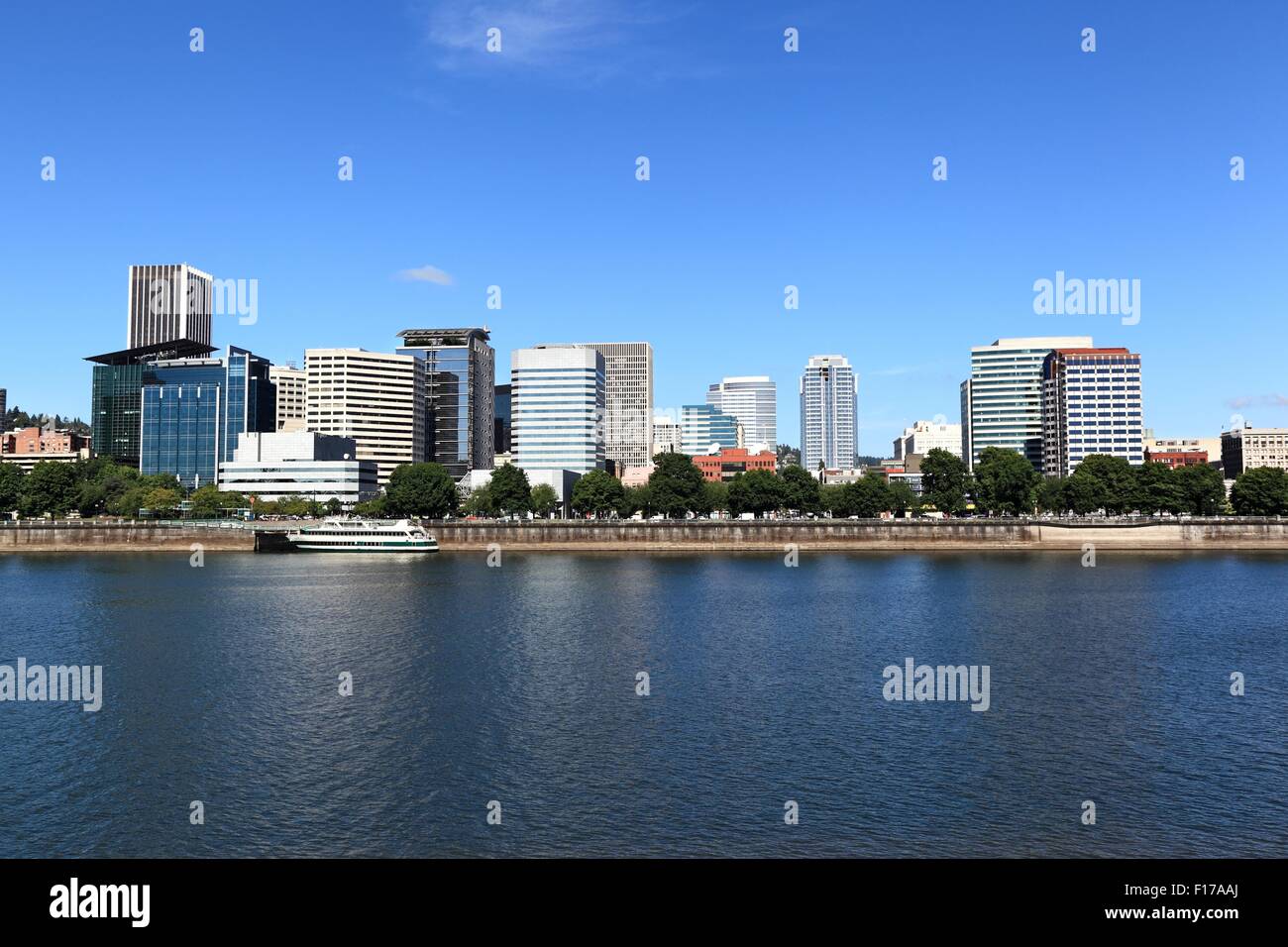 Portland waterfront hi-res stock photography and images - Alamy