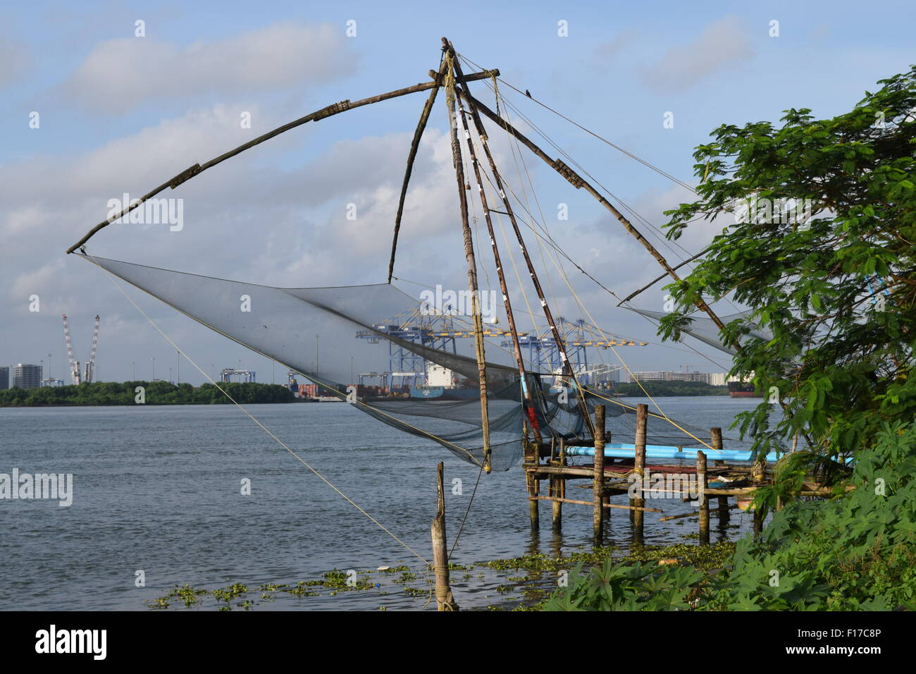 Chinese net hi-res stock photography and images - Alamy