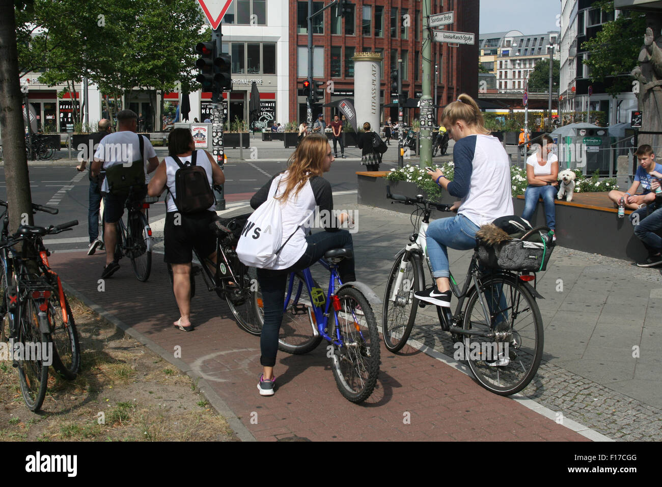 Bycycle hi-res stock photography and images - Alamy