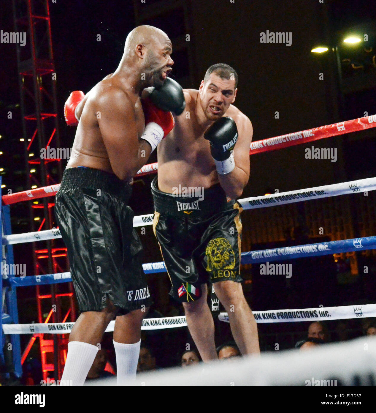 Las Vegas, Nevada, USA. 29th Aug, 2015. Heavyweight boxers Trevor Bryan ...