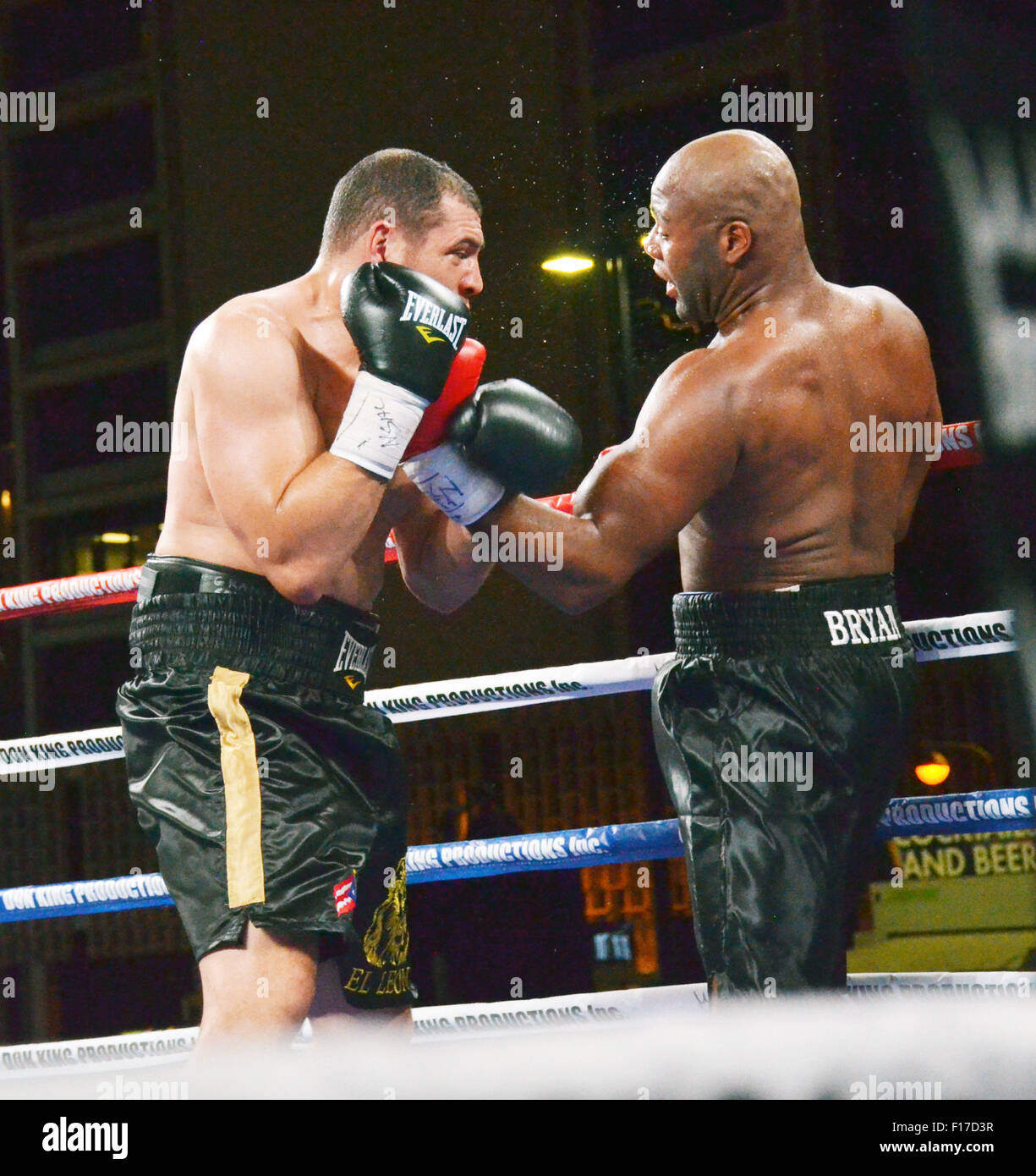 Las Vegas, Nevada, USA. 29th Aug, 2015. Heavyweight boxers Trevor Bryan ...