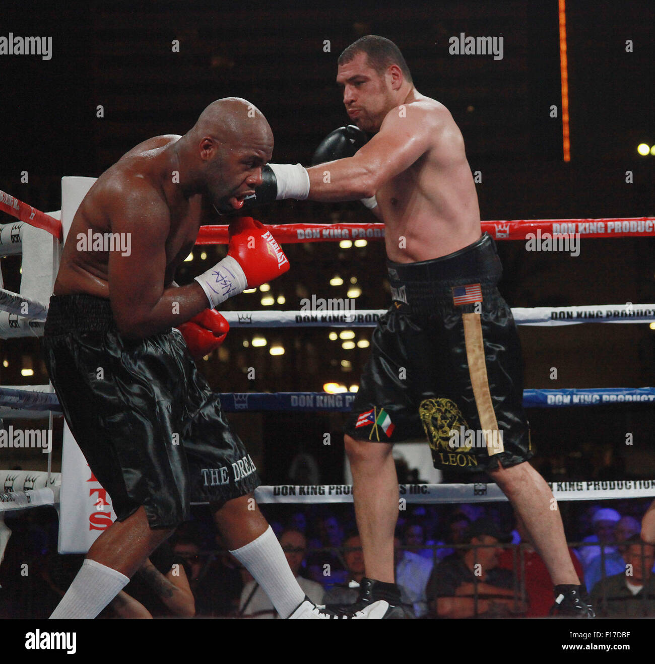 Las Vegas, Nevada, USA. 29th Aug, 2015. Heavyweight boxers Trevor Bryan ...