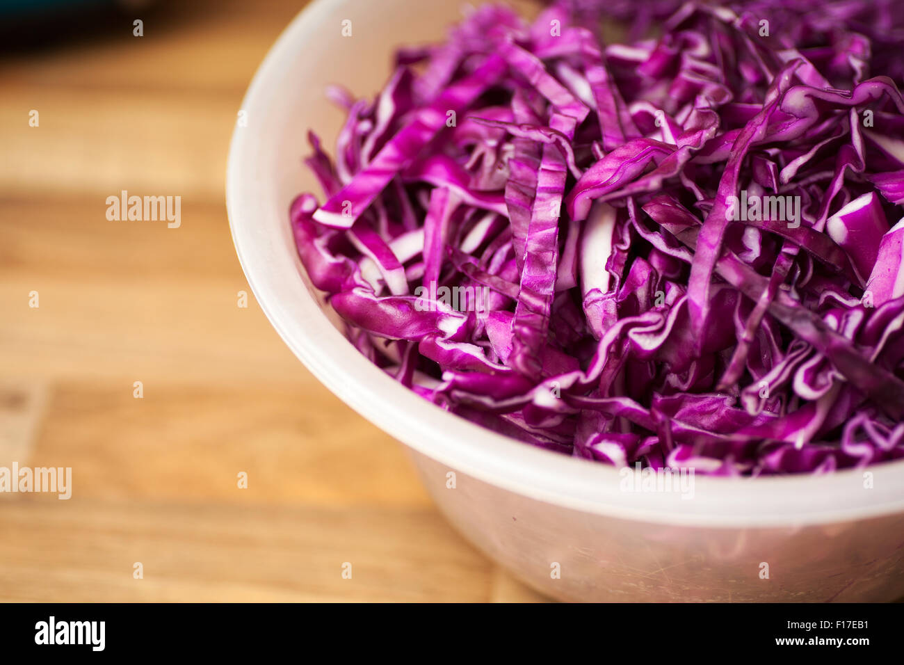 Chopped fresh red cabbage hi-res stock photography and images - Alamy
