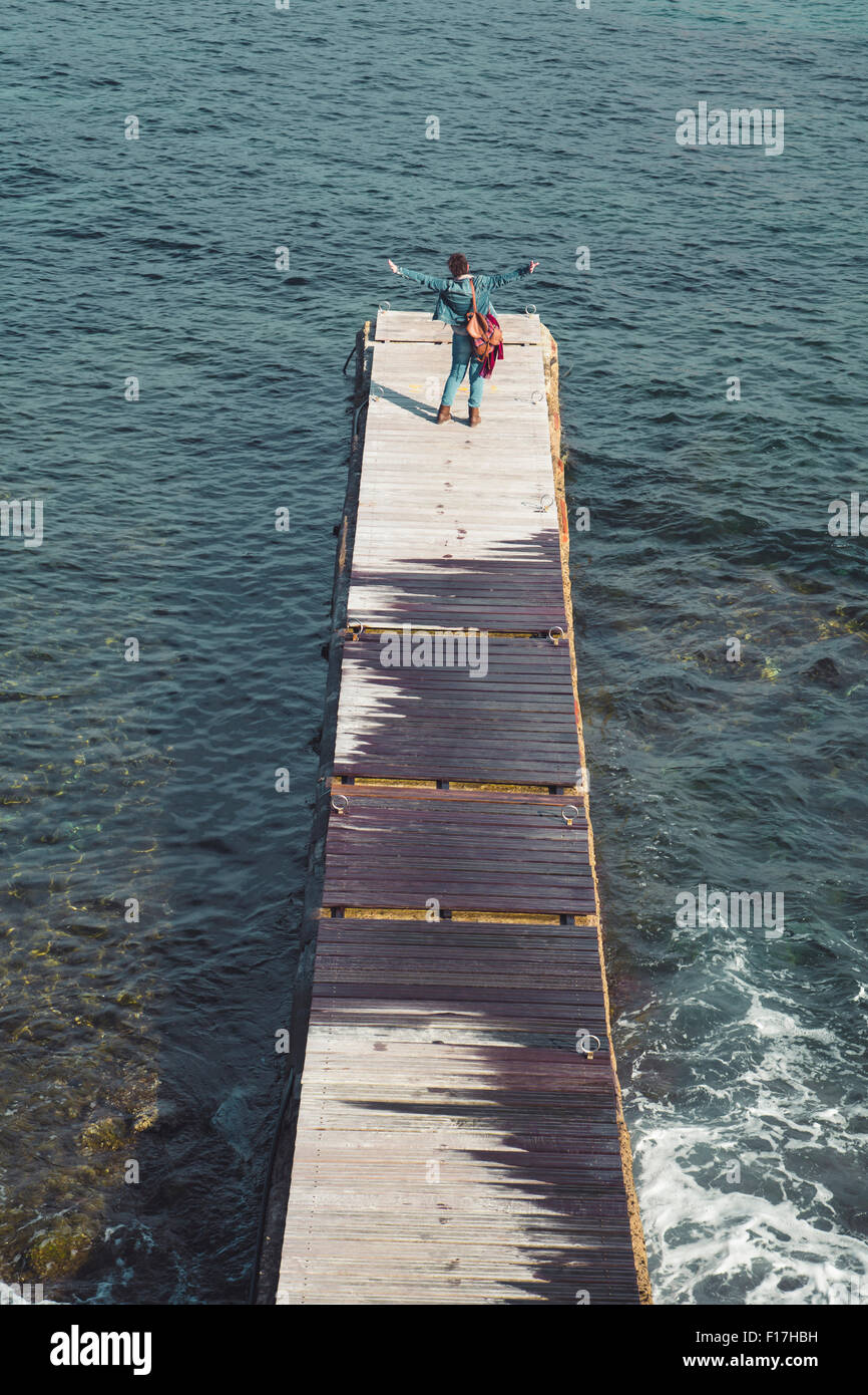 Open arms hi-res stock photography and images - Alamy