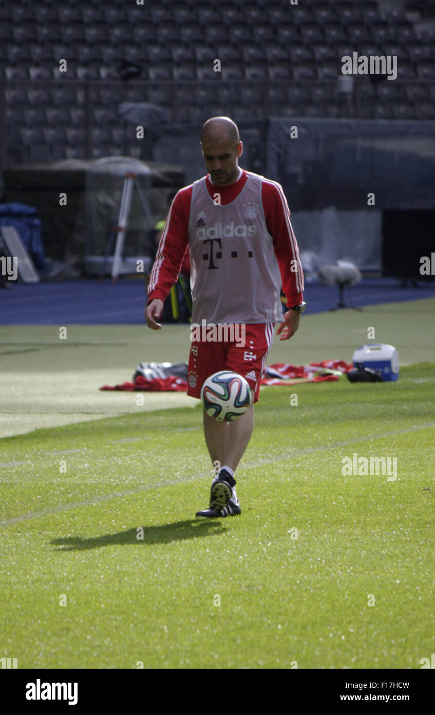 Pep Guardiola - Training des FC bayern Muenchen vor dem anstehenden ...