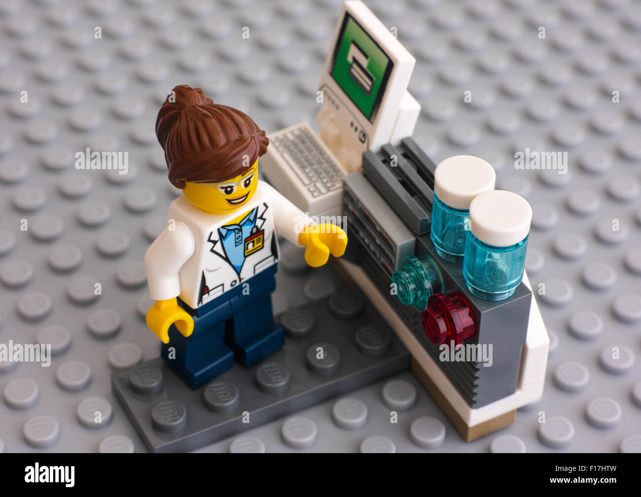 Laboratory computer hi-res stock photography and images - Alamy