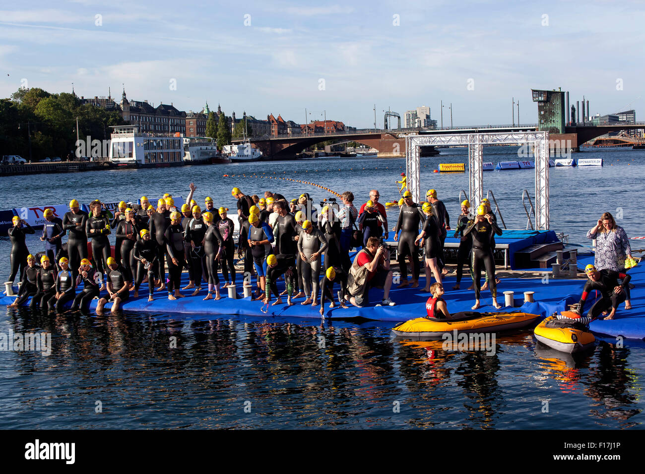 Swimming finish line hi-res stock photography and images - Alamy