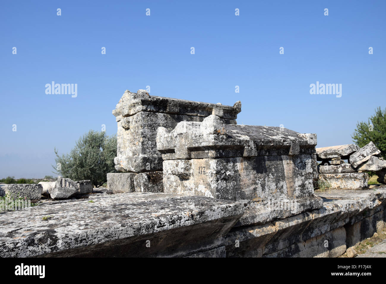 Ancient tombs in the necropolis, Hierapolis, Turkey Stock Photo - Alamy