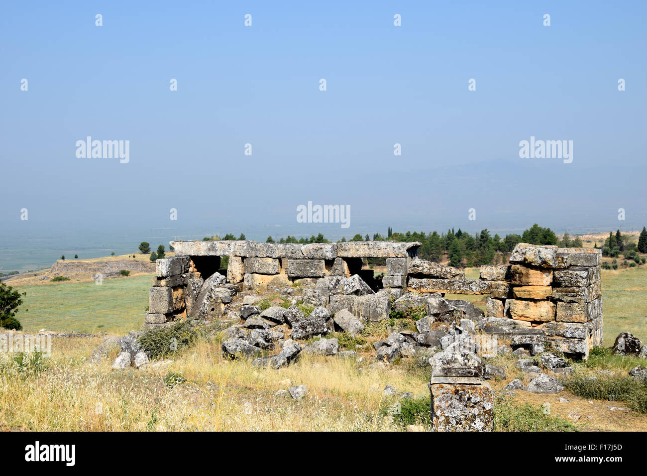Ancient tombs in the necropolis, Hierapolis, Turkey Stock Photo - Alamy