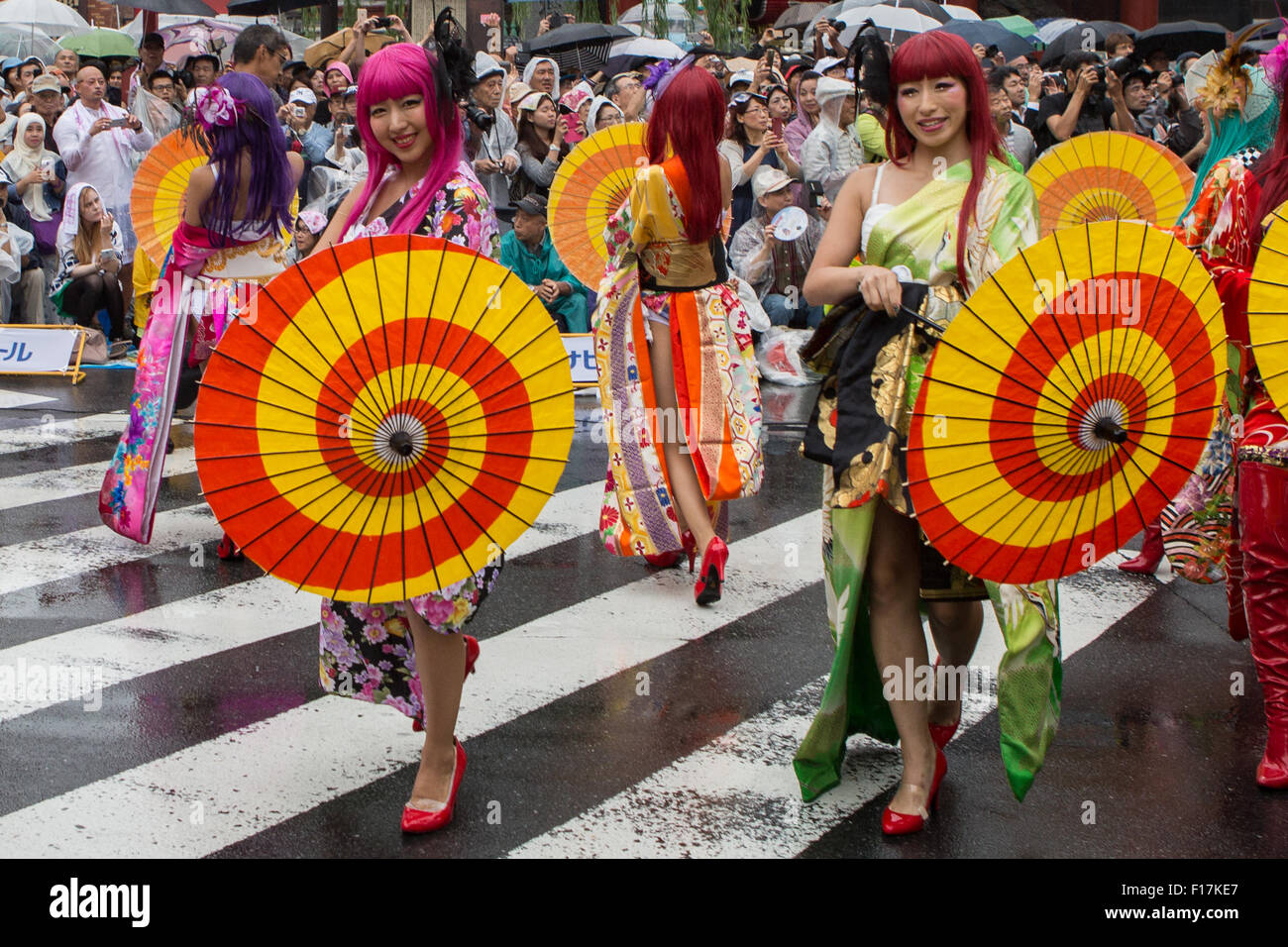 Japanese samba dancers hi-res stock photography and images - Alamy