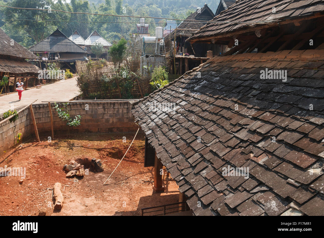 Chinese hut hi-res stock photography and images - Alamy