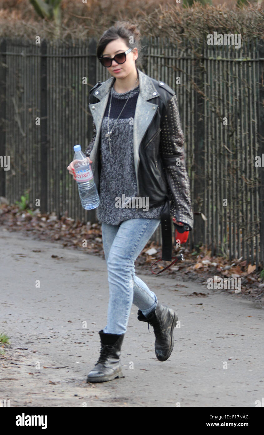 Daisy lowe model hi-res stock photography and images - Alamy