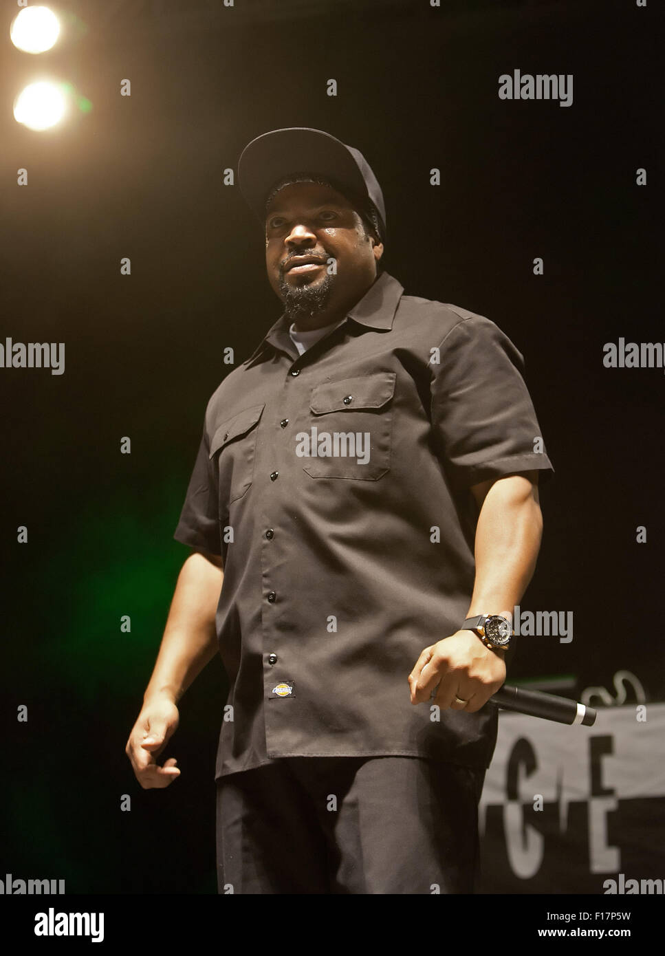 Ice cube rapper friday hi-res stock photography and images - Alamy