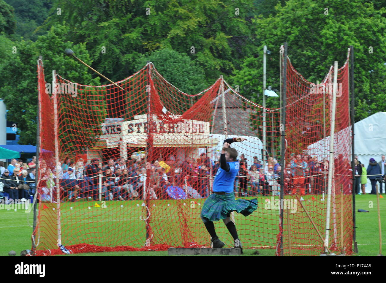Hammer throwing highland games hi-res stock photography and images - Alamy