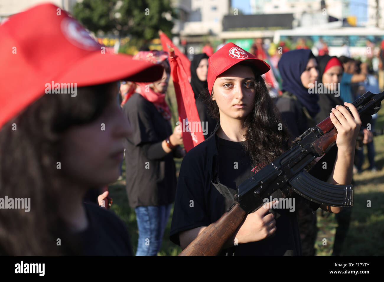 Gaza City, The Gaza Strip, Palestine. 29th Aug, 2015. Palestinian girls ...