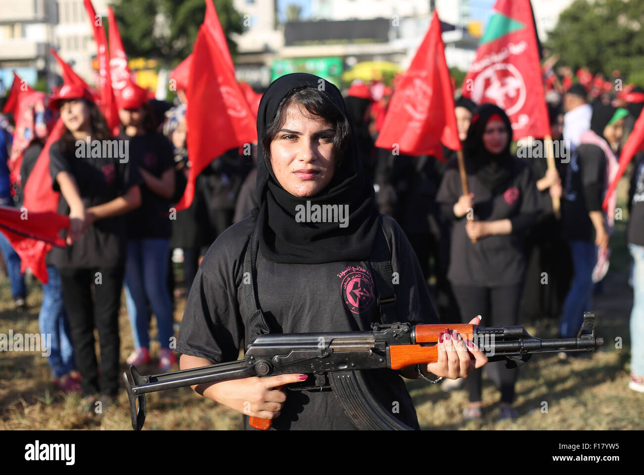 Gaza City, The Gaza Strip, Palestine. 29th Aug, 2015. Palestinian girls ...