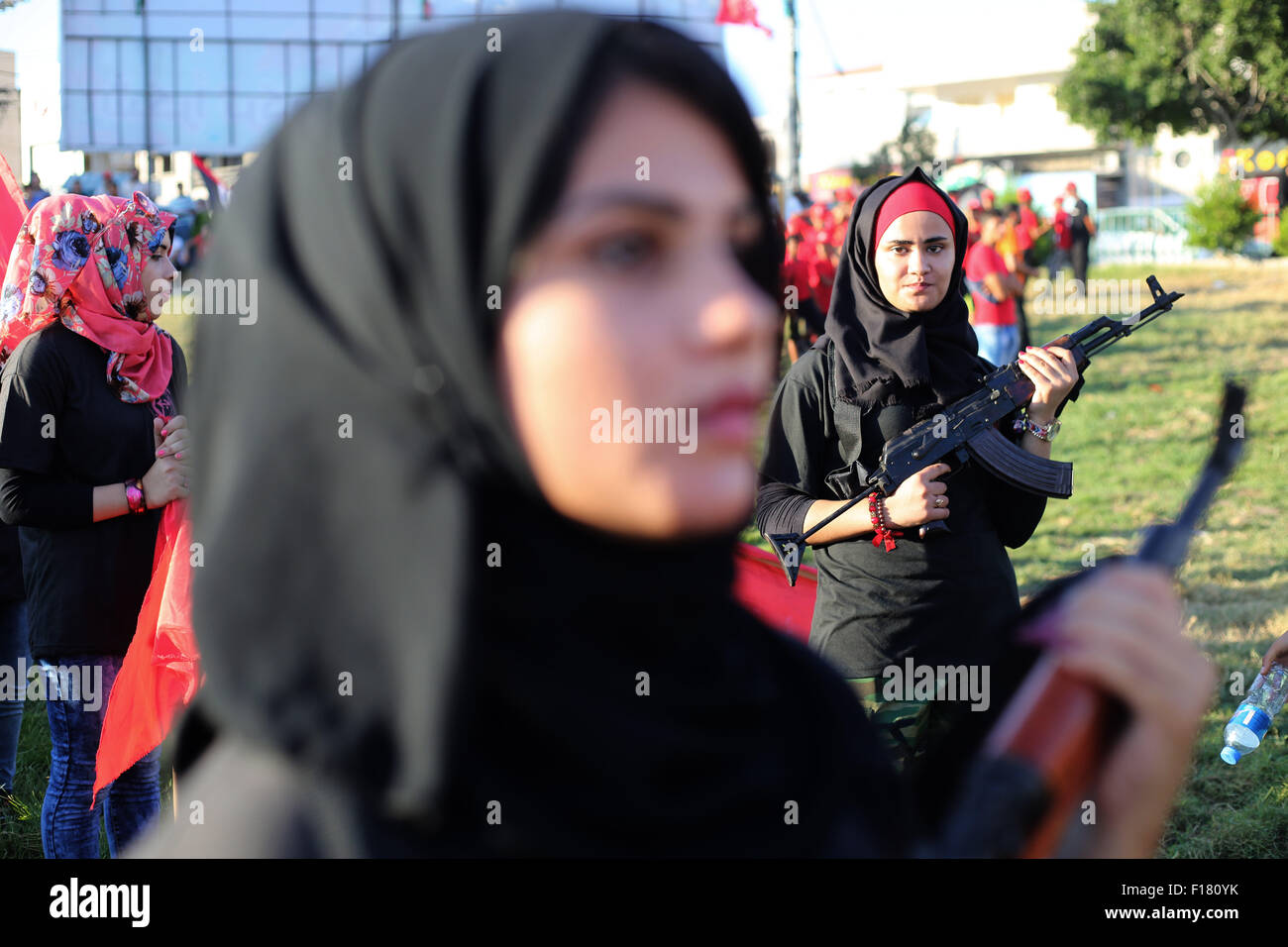 Gaza City, The Gaza Strip, Palestine. 29th Aug, 2015. Palestinian girls ...