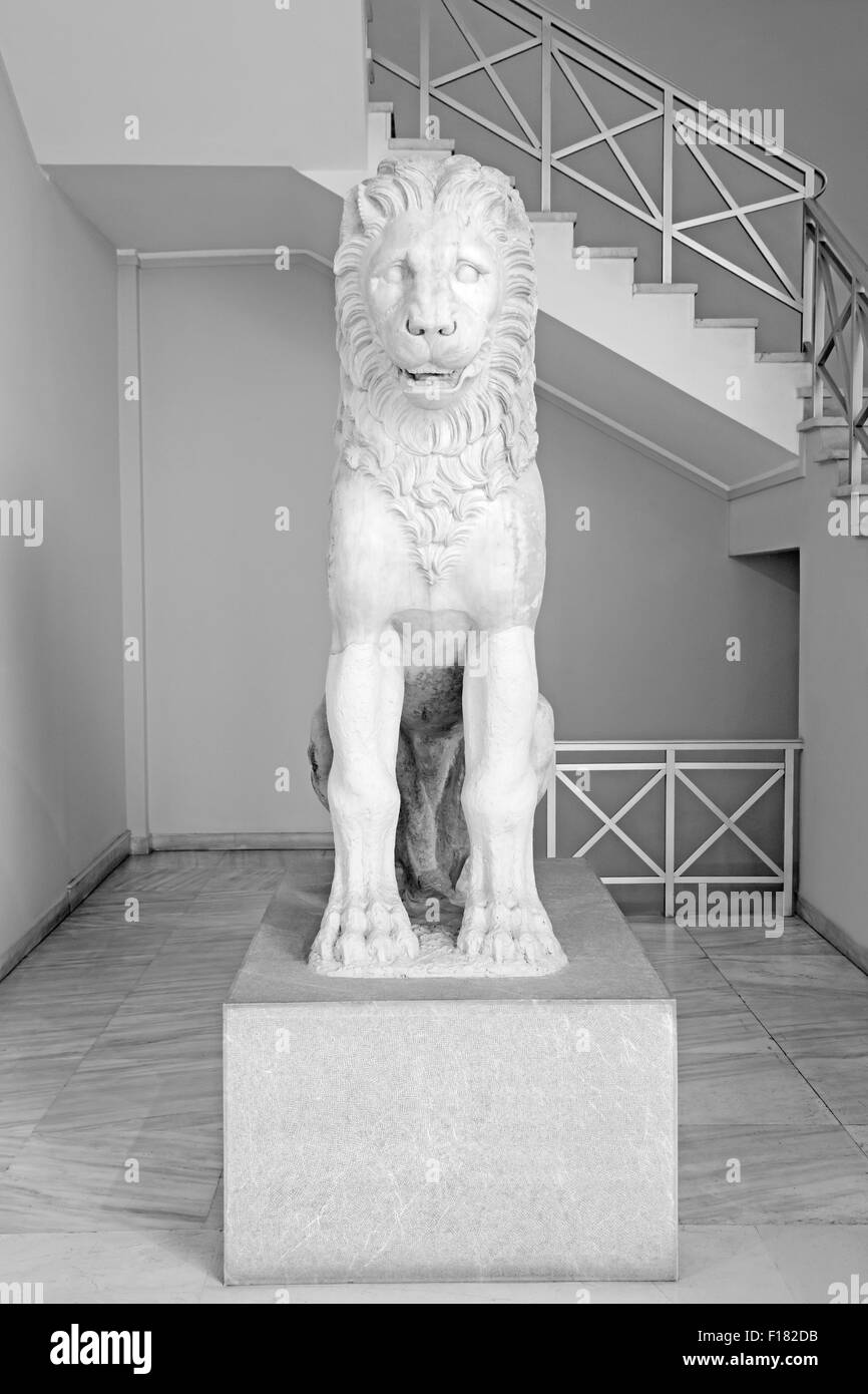Funerary Lion, Archaeological Museum, Port of Piraeus, Athens, Attica ...
