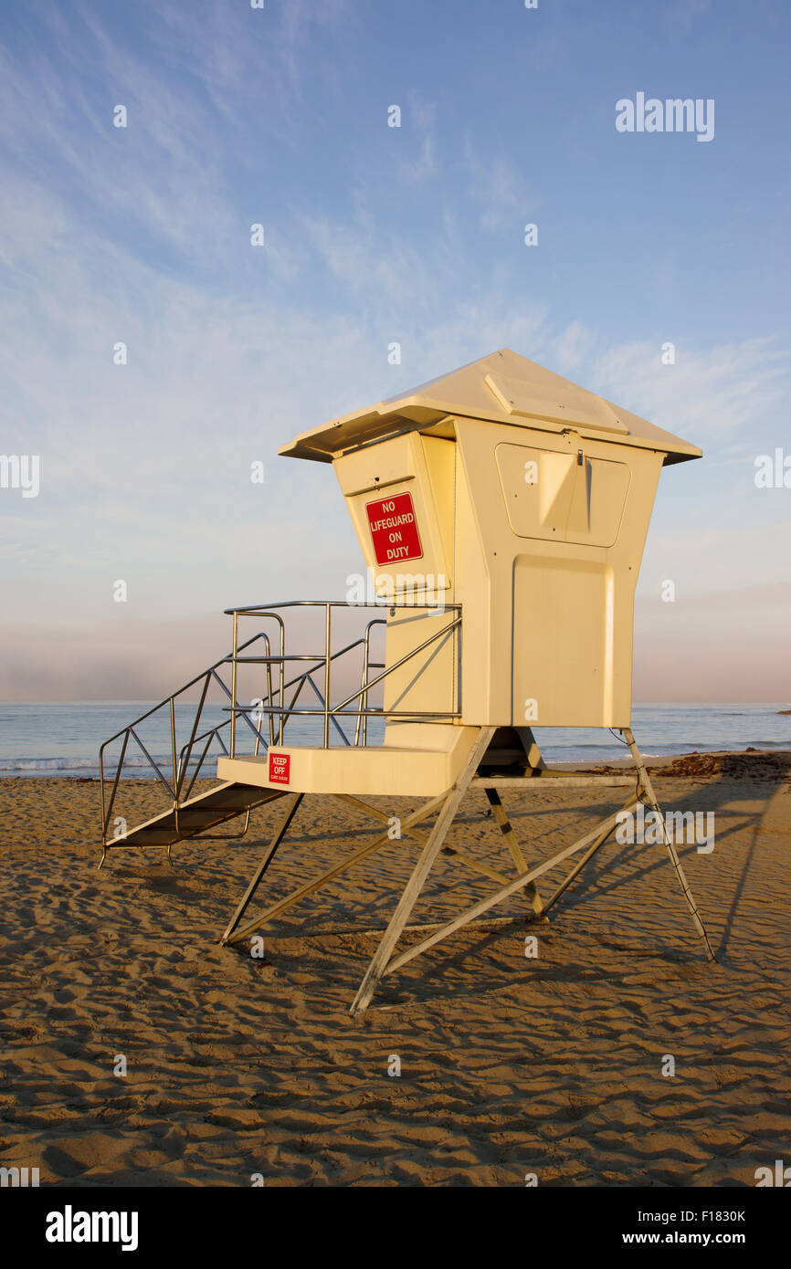Beach morning along California coast with Life Guard station Stock ...