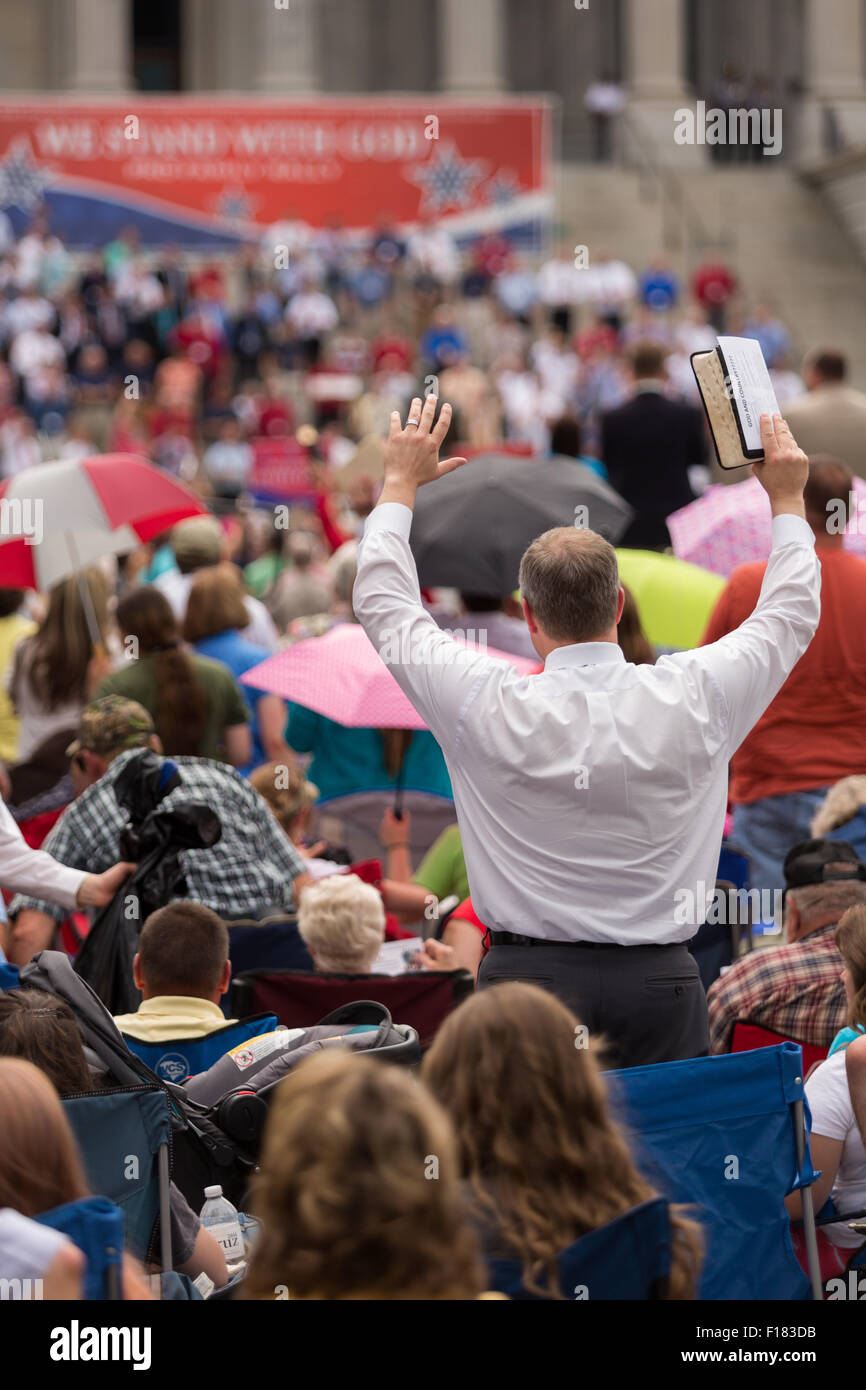Evangelical Christians pray during the "Stand With God" rally August 29 ...