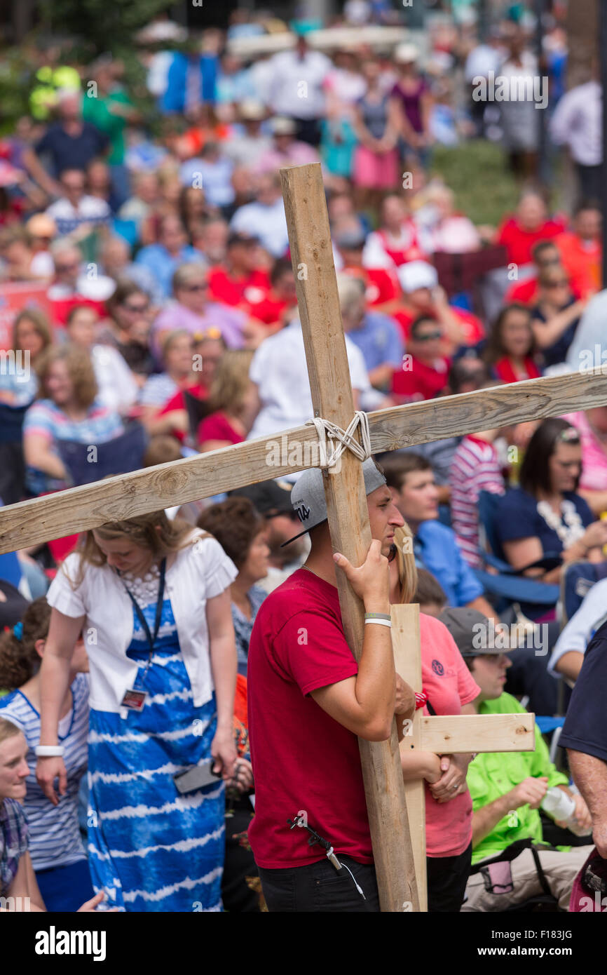 Evangelical Christians pray during the "Stand With God" rally August 29 ...