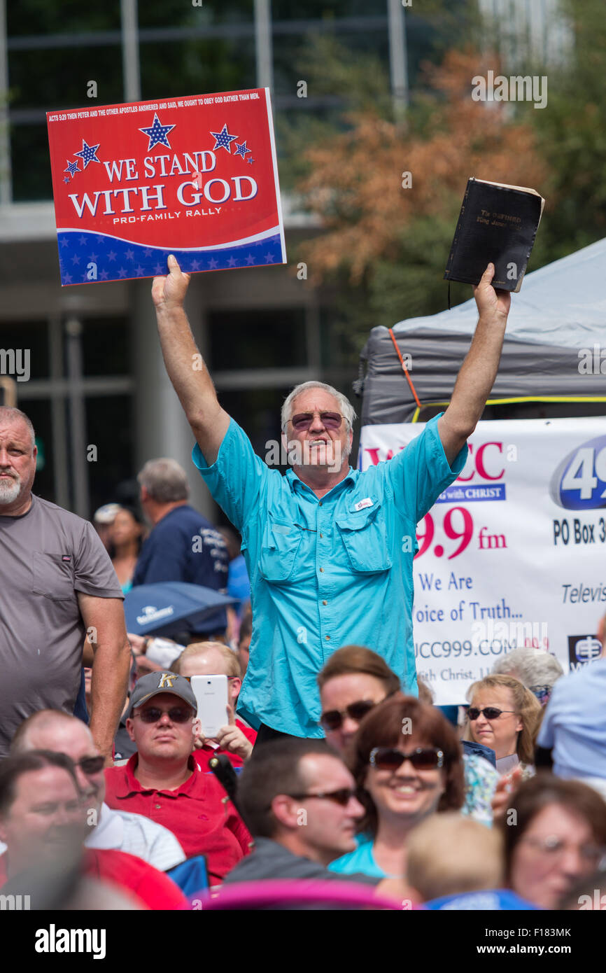 Evangelical Christians pray during the "Stand With God" rally August 29 ...