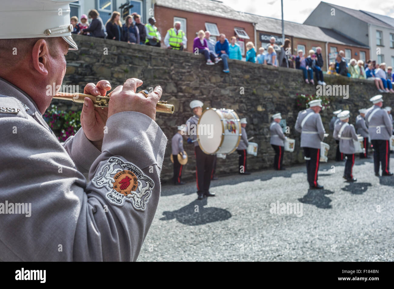 Flutter band hi-res stock photography and images - Alamy