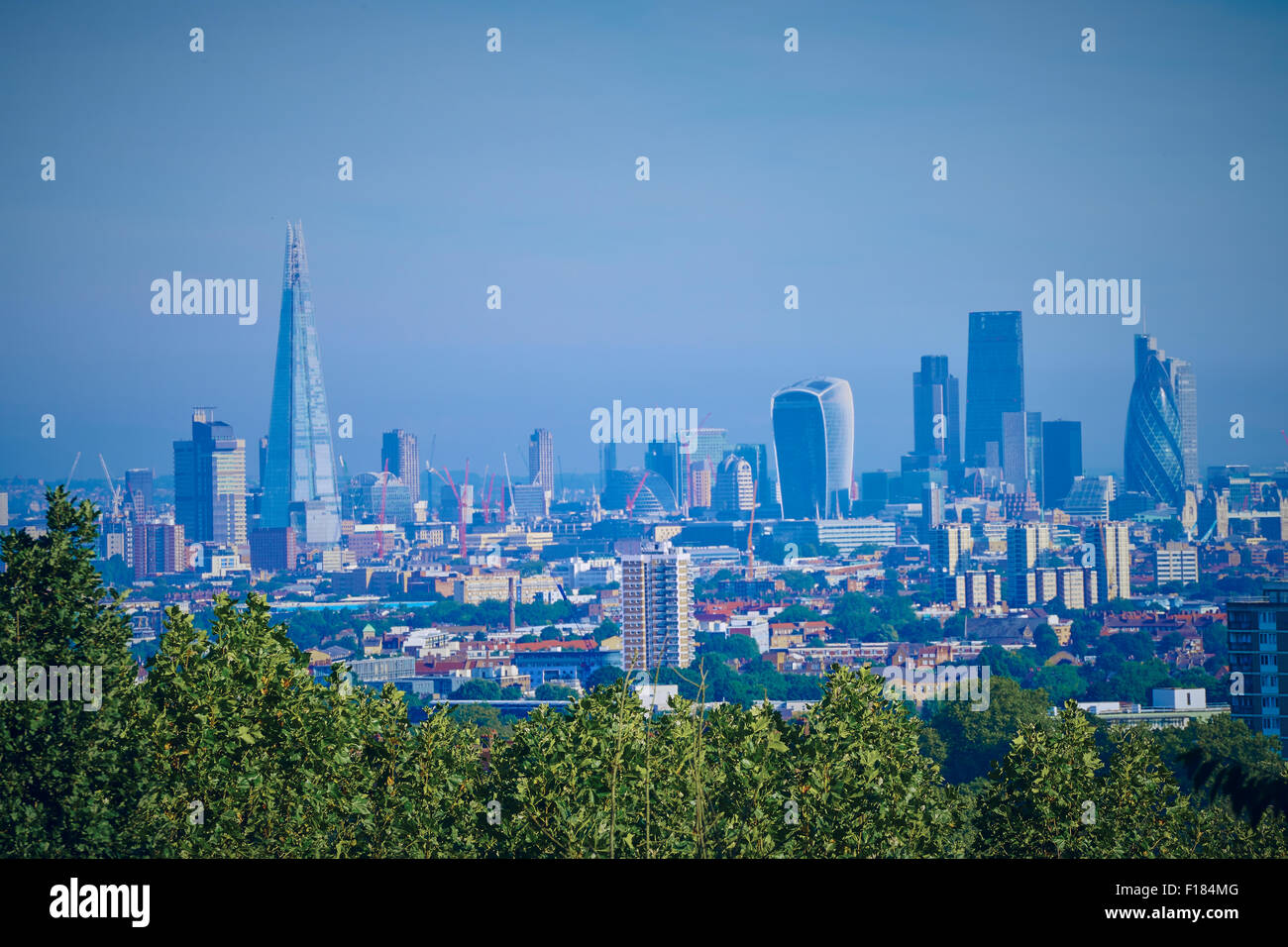 London skyline hi-res stock photography and images - Alamy