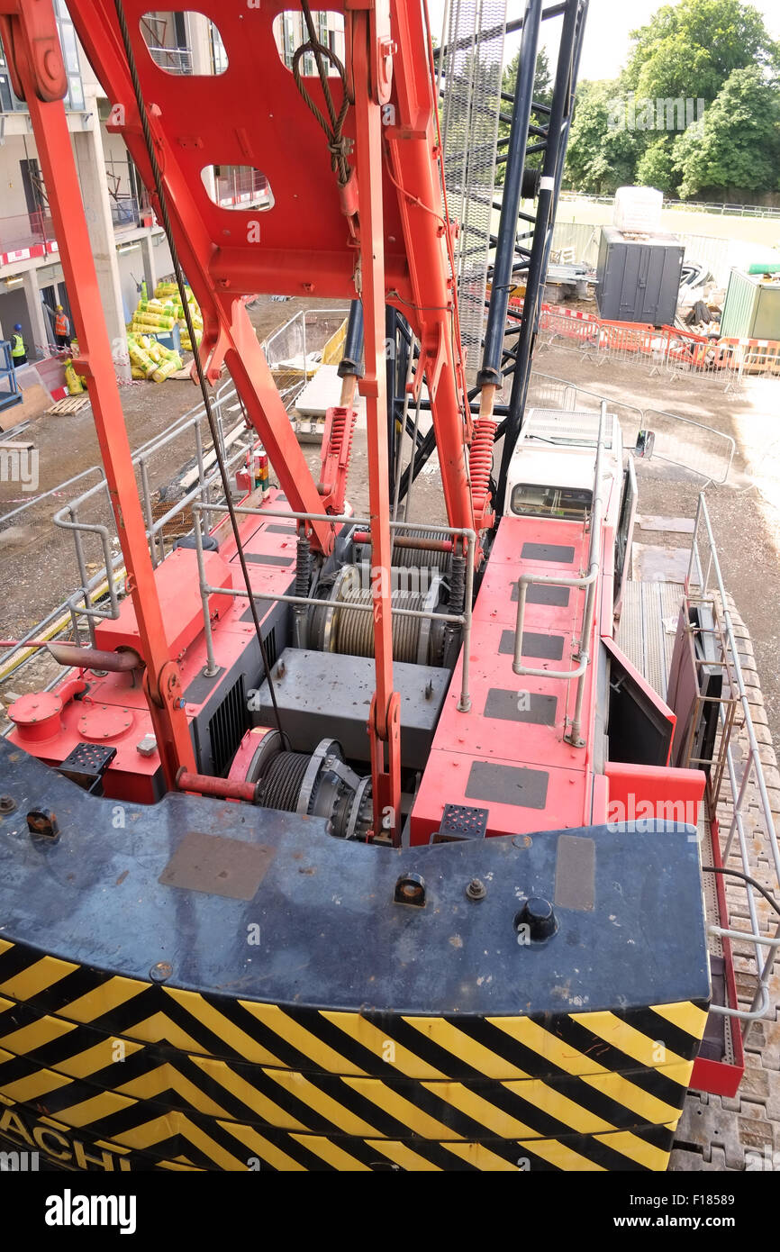 Tracked crane hi-res stock photography and images - Alamy