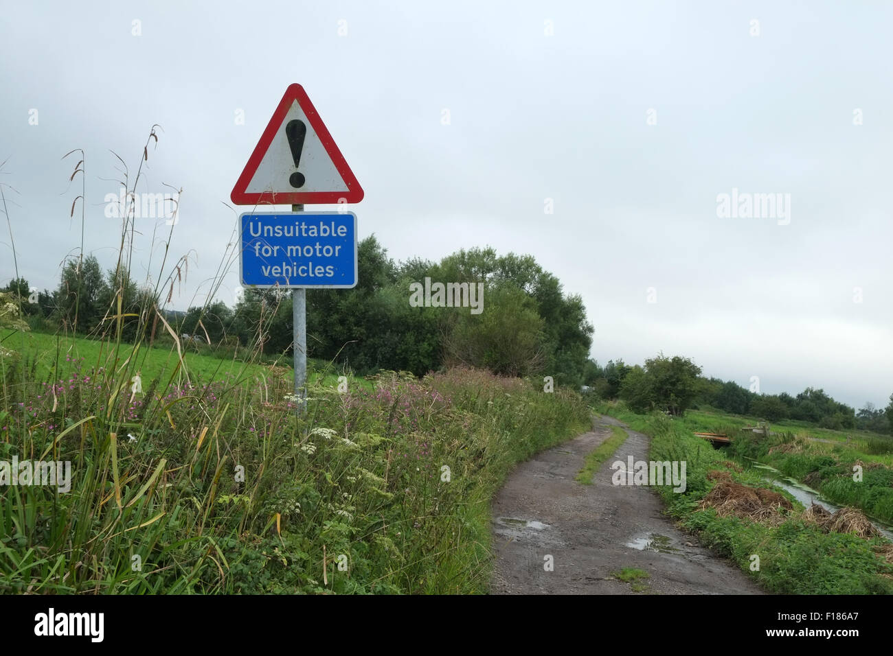 Somerset road sign hi-res stock photography and images - Alamy