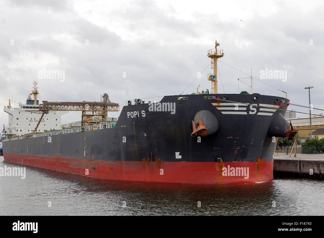 Bulk carrier cargo ship hi-res stock photography and images - Alamy