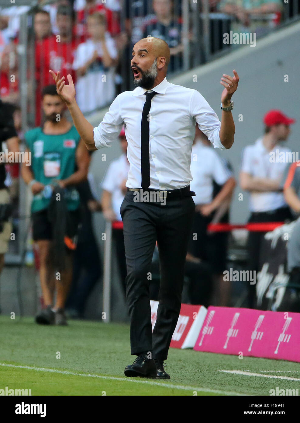 Pep guardiola hi-res stock photography and images - Alamy