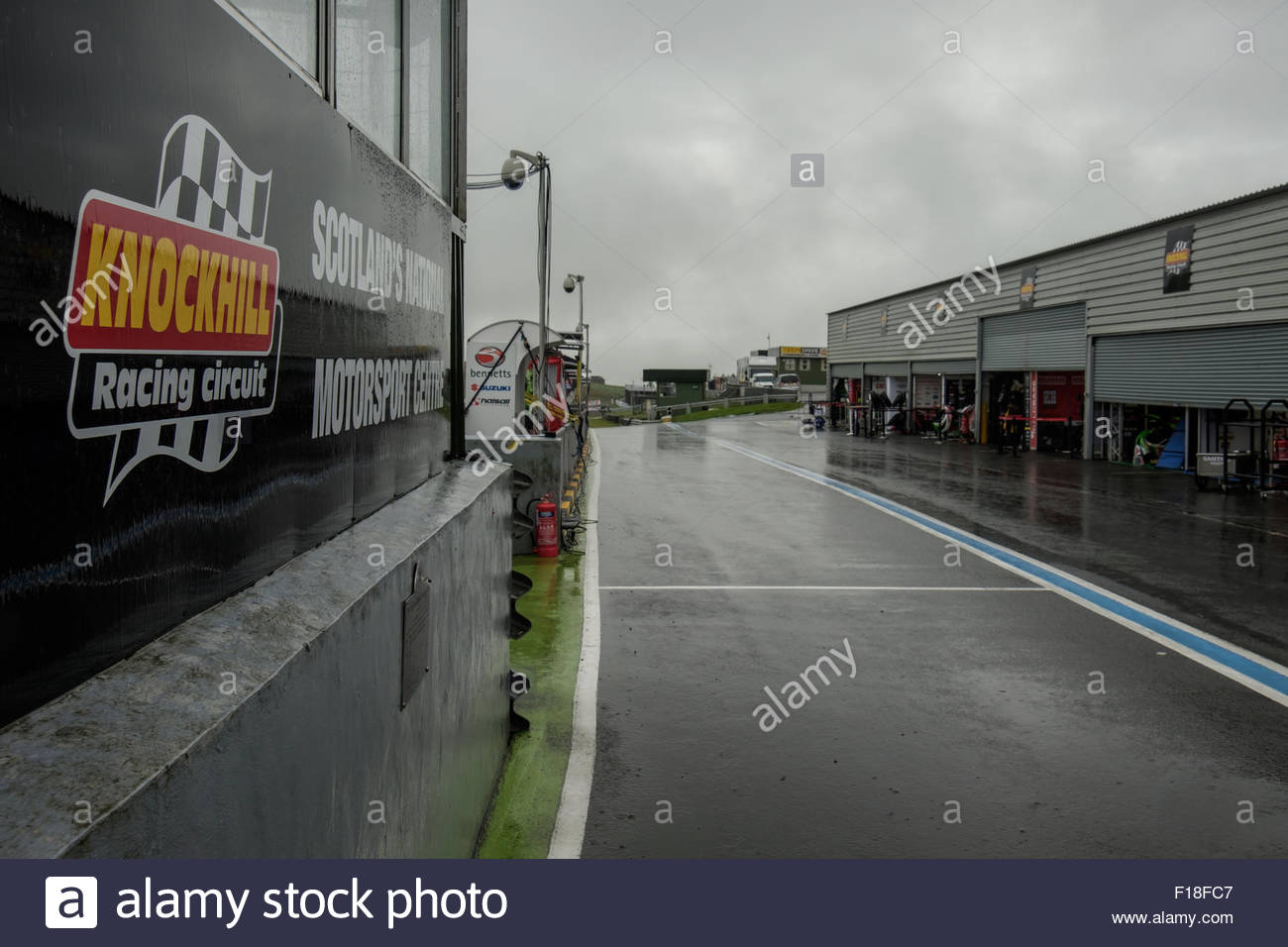 Empty Pit Garage High Resolution Stock Photography and Images - Alamy