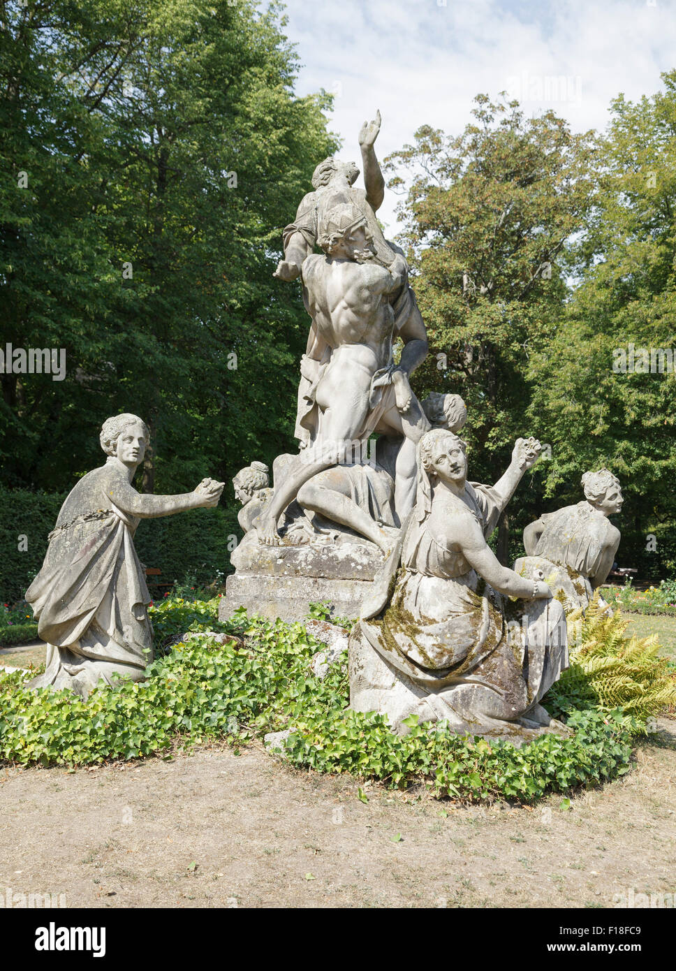 Statue and gardens hi-res stock photography and images - Alamy
