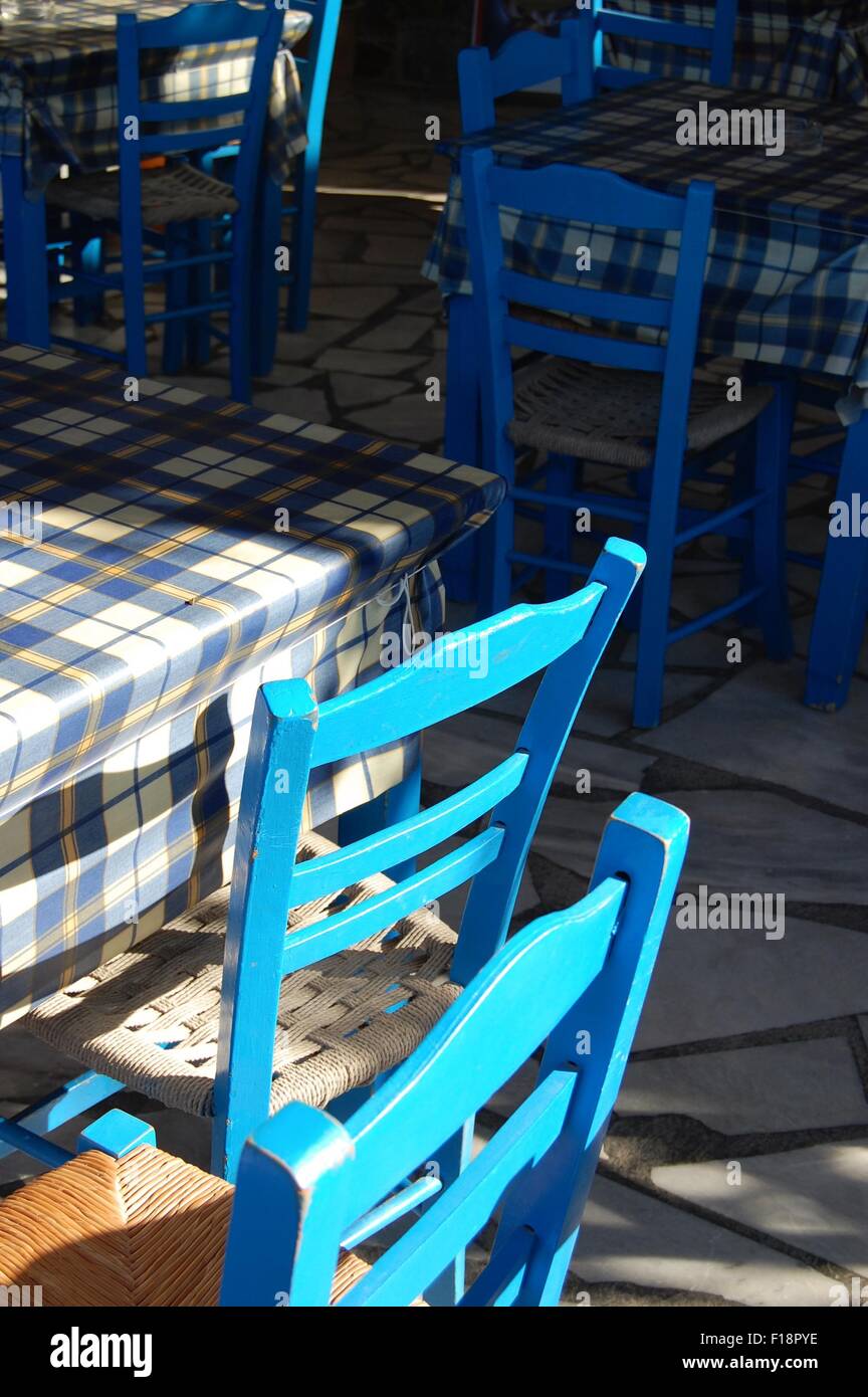 Checkered tables hi-res stock photography and images - Alamy